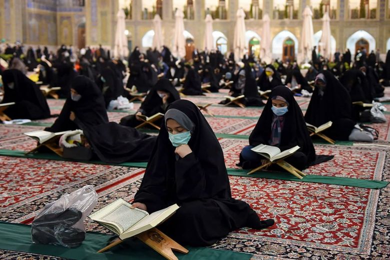 In Pictures: Quran sessions during Ramadan at Imam Redha Holy Shrine