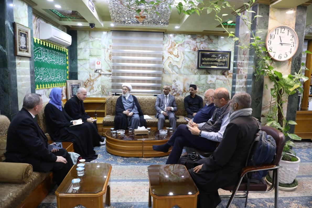 Une délégation du Vatican visite le saint Sanctuaire de l'Imam Hussein